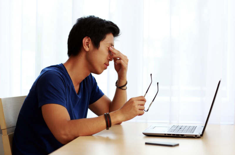 What is digital eye strain (DES)? - OasisEye Specialists